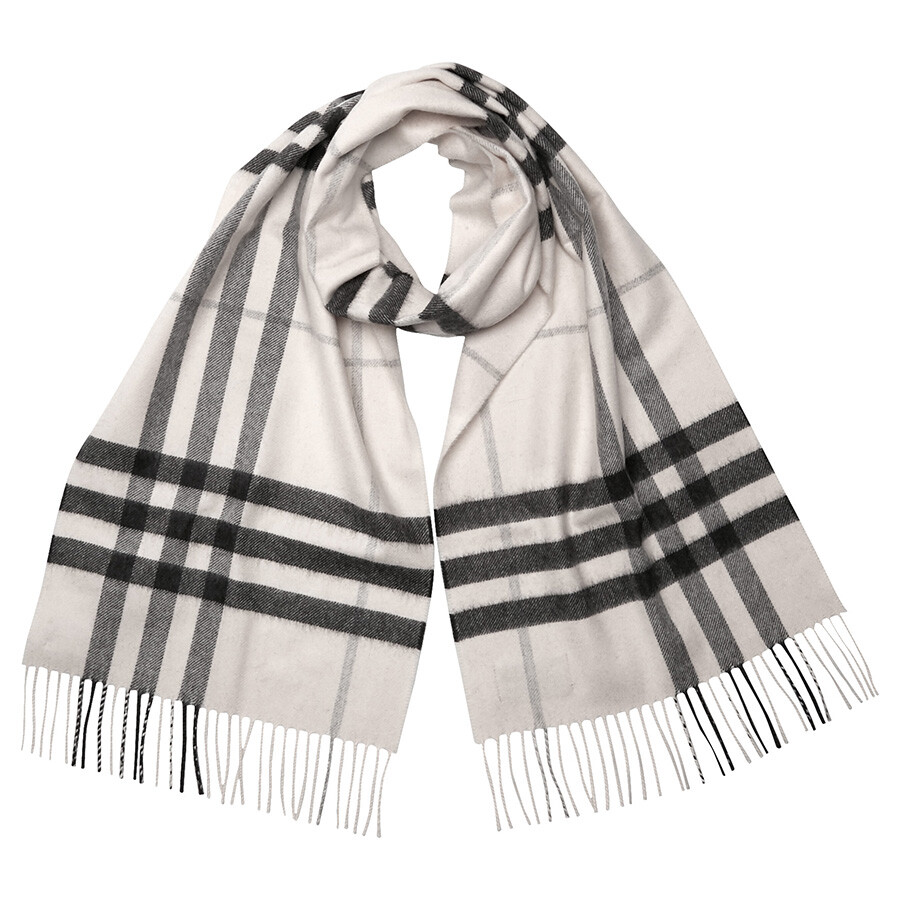 Burberry The Classic Cashmere Scarf in Check 3994123 5045490708147 ...