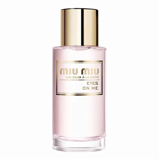 perfume sprayed in eye