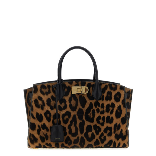 Ferragamo New Ferragamo Studio Soft (L) Handbag 786019NATURALE ...