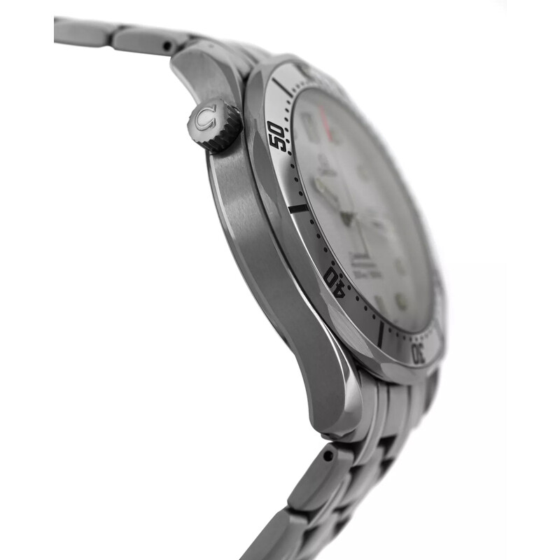 Omega Pre-owned Omega Seamaster Professional Diver Quartz White Dial ...