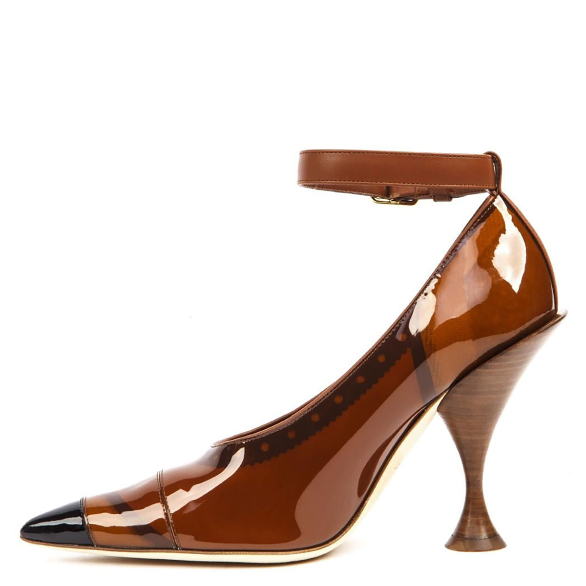 Burberry Ladies Pointed Toe Evan 105 Vinyl Effect Pumps, Brand Size 37 ...