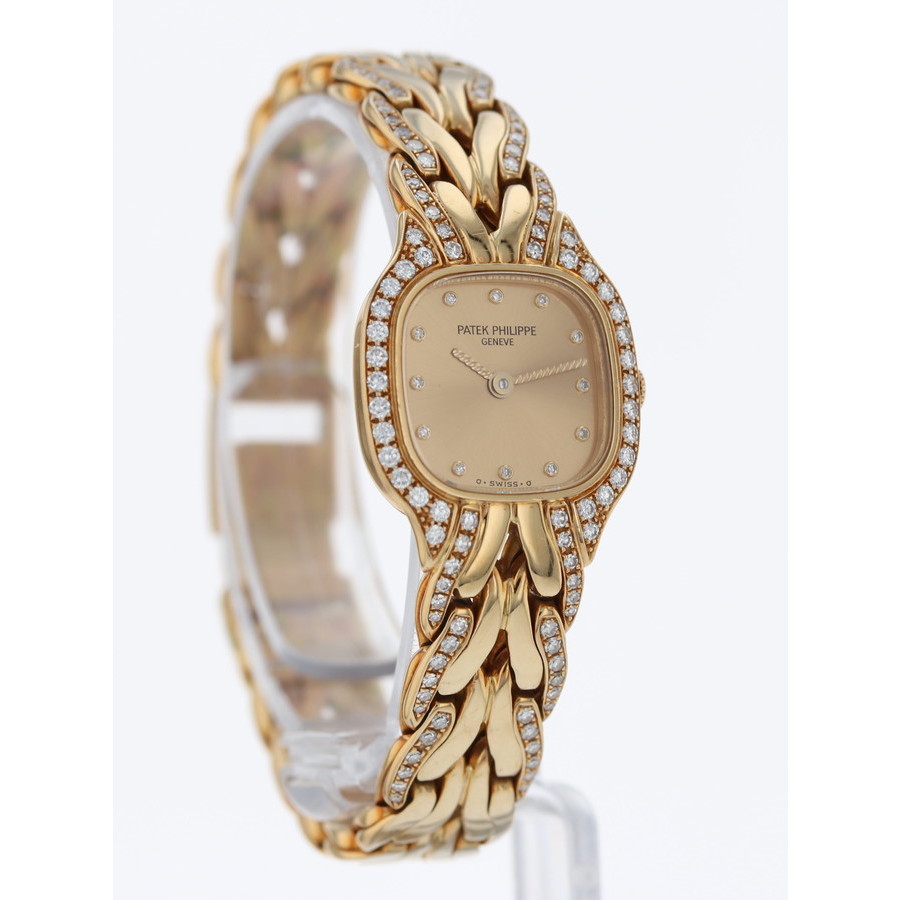 Patek Philippe Pre-owned Patek Philippe LaFlamme Quartz Diamond ...