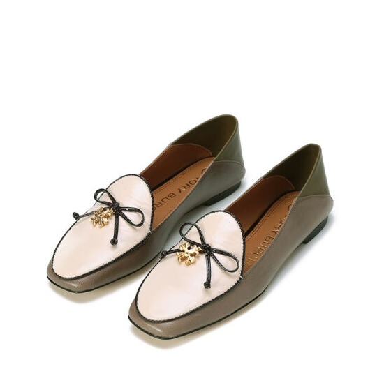 Tory Burch Ladies Tory Charm Leather Loafers, Size 6 87139-250 - Shoes ...