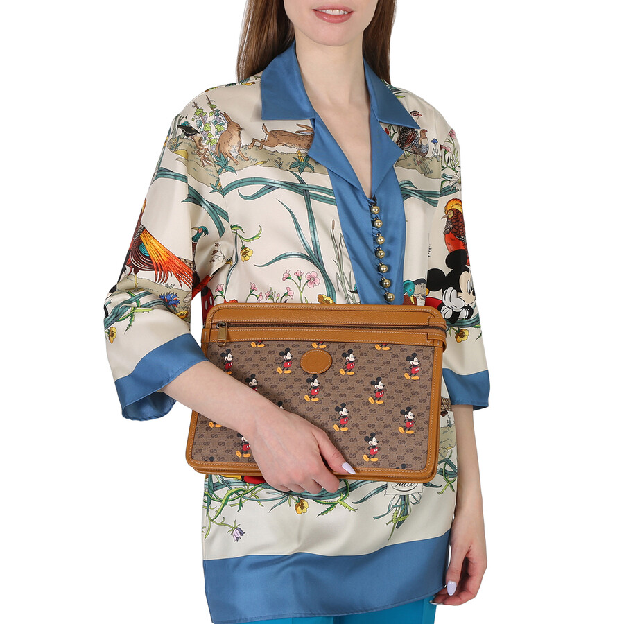 Mua Disney X Gucci Pouch chính hãng 2025 | Fado